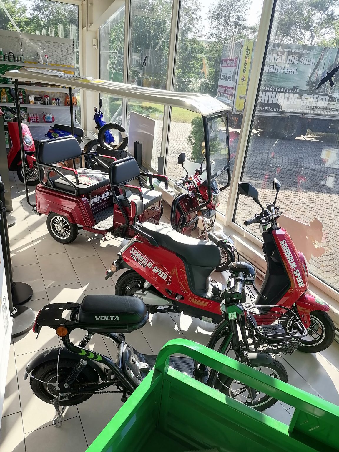3-Rad E-Rikscha mit viel Platz TUK TUK Autorikscha Rikschas Elektro ...