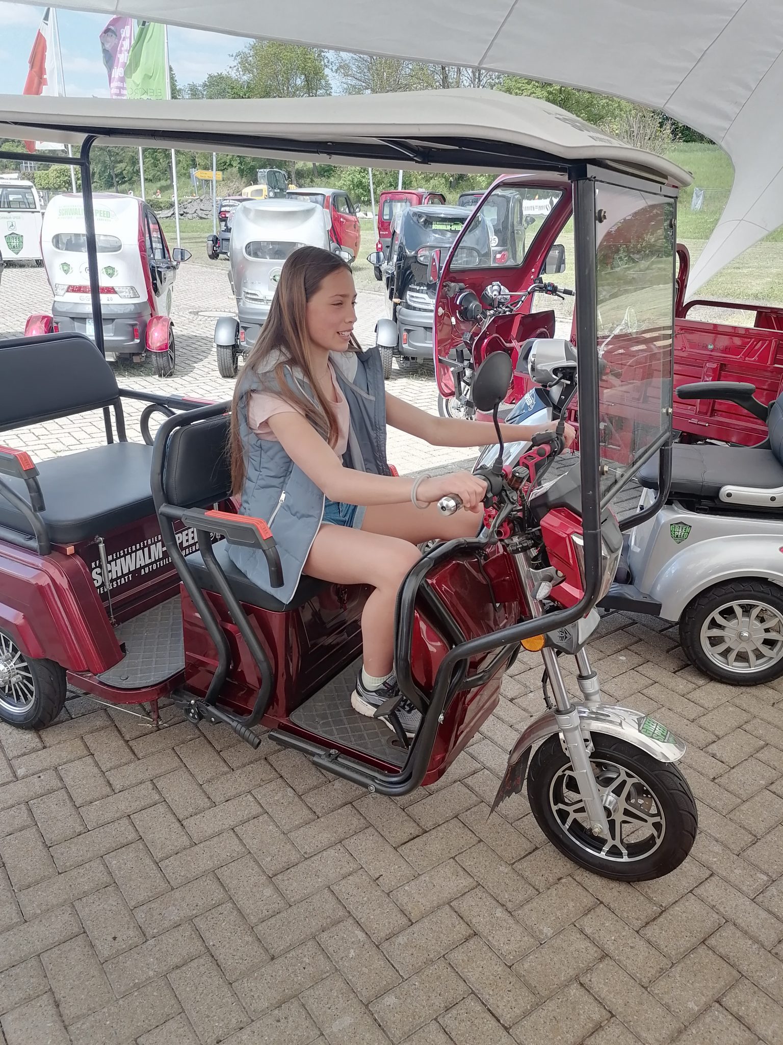 3-Rad E-Rikscha mit viel Platz TUK TUK Autorikscha Rikschas Elektro ...