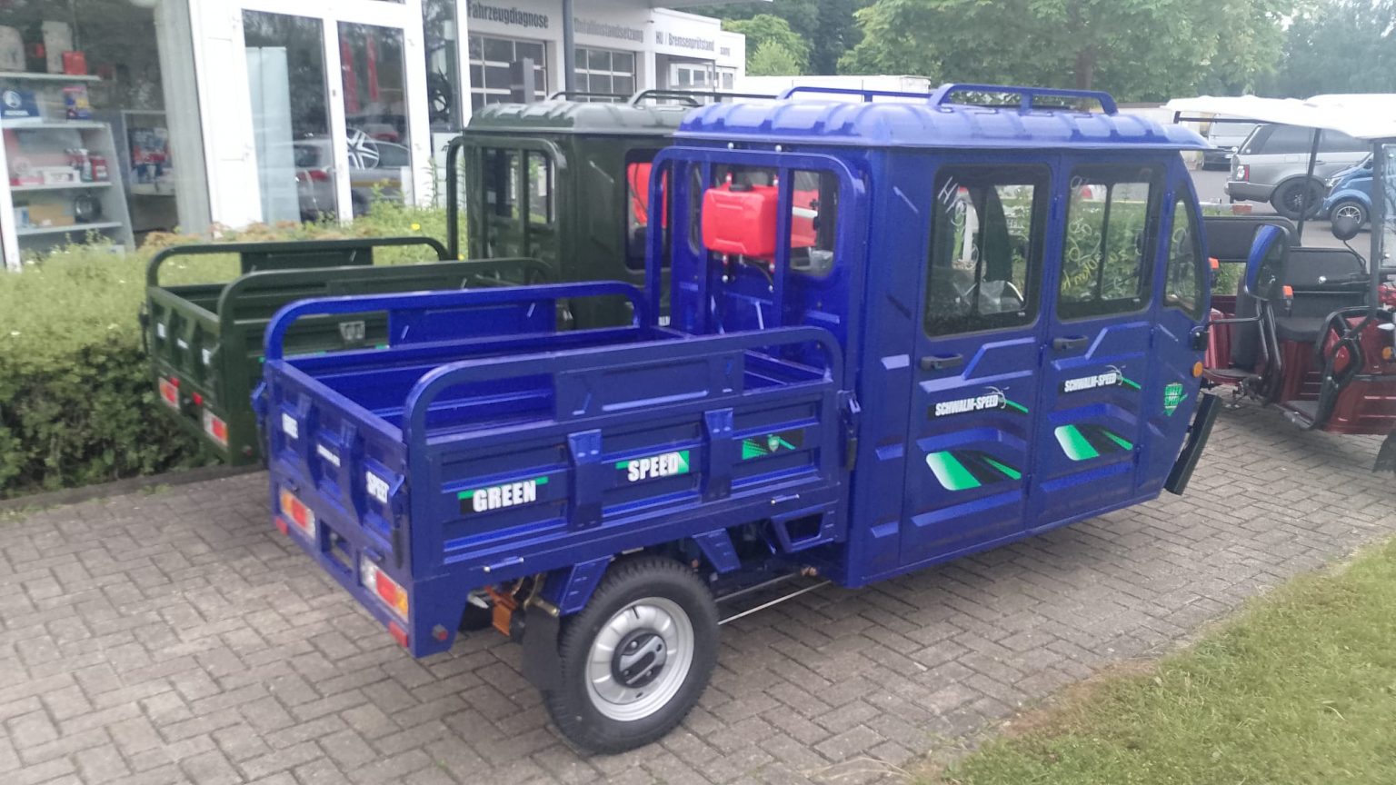 3-Rad Cargo Premium „PLUS“ DOKA mit DOPPELKABINE und Pritsche/Kipper ...