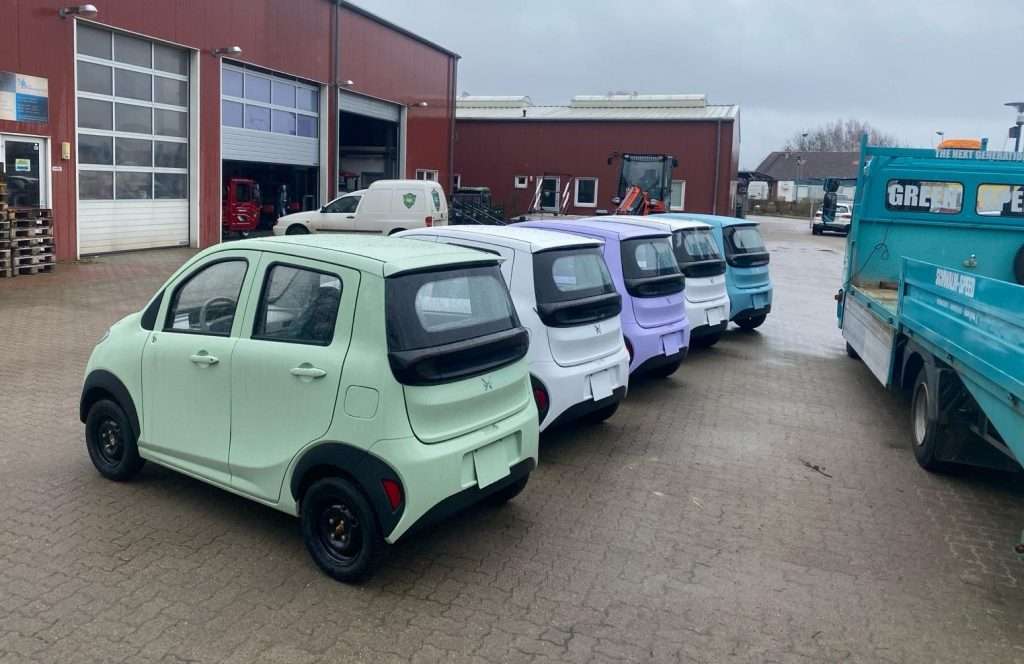 4 Rad „LEO“ 4 Sitzer Microauto mit viel Komfort 5 türer mit KOFFERRAUM! L7e Minauto Familienauto ...